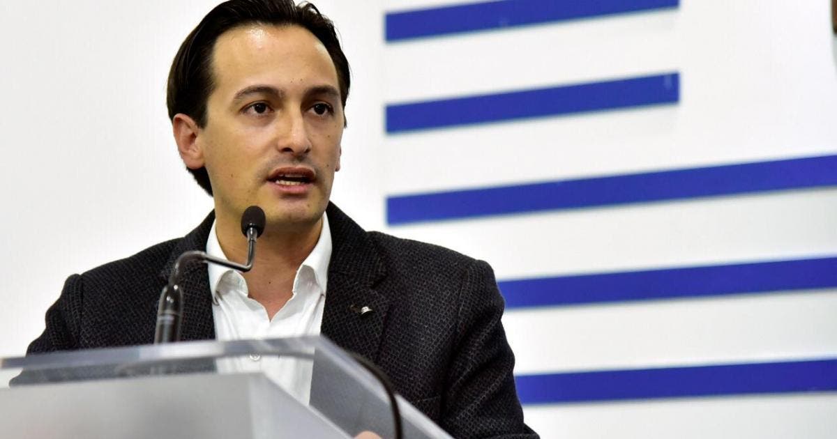 Acusan a Víctor Hugo Romo de seguir haciendo de ‘las suyas’ | Diario de ...