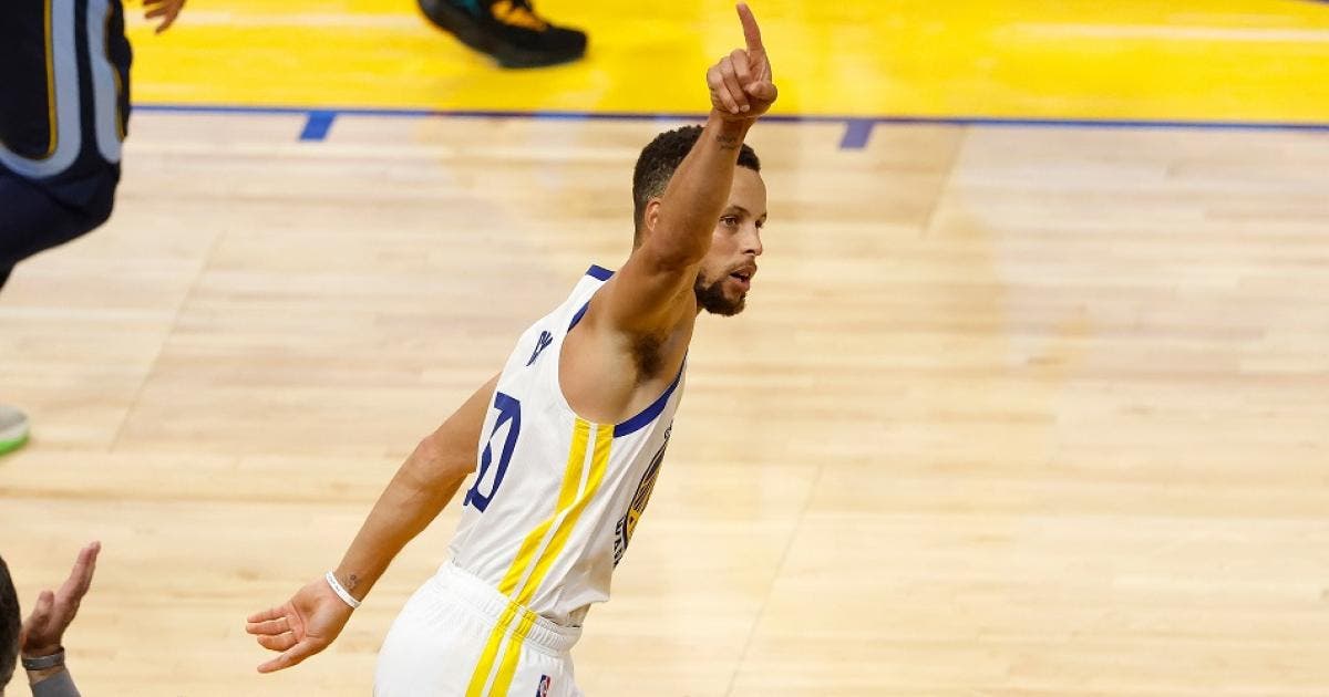 Stephen Curry se convierte en el máximo anotador de triples de la NBA ...