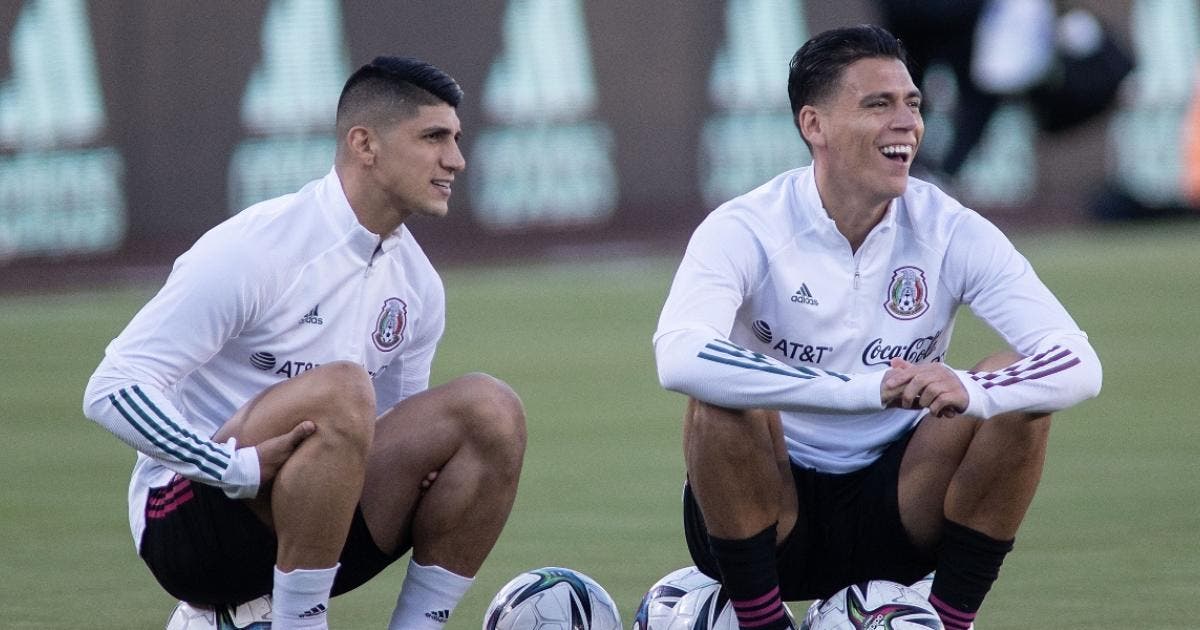 Alan Pulido se aleja del Mundial por operación en la rodilla izquierda ...