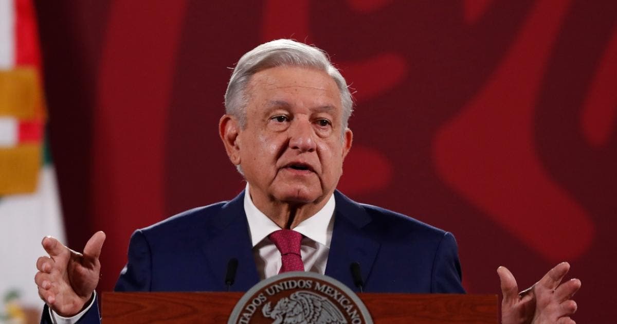 Llama AMLO a despejar el Zócalo para permitir ingreso de marcha en pro ...