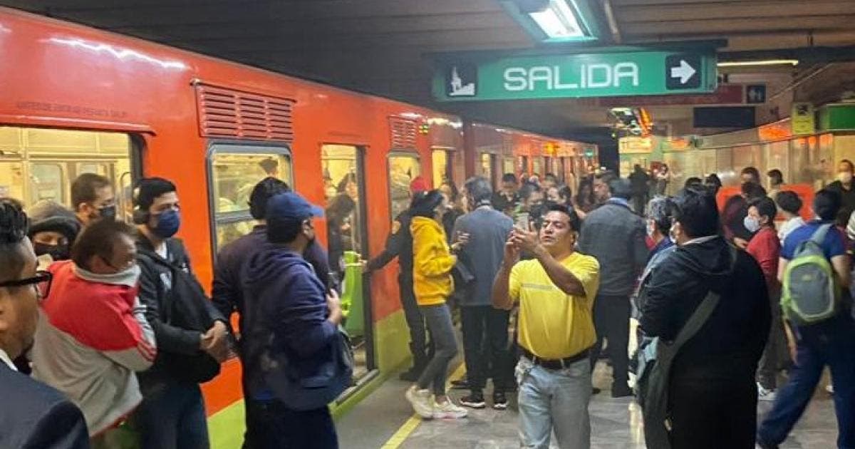 Video: Bajan a usuarios de vagón del Metro lleno de humo en la L8 estación Santa Anita | Diario ...