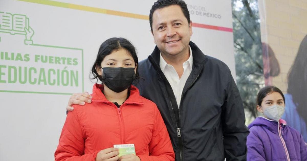 Entregó Gerardo Monroy Más de 16 mil becas | Diario de México