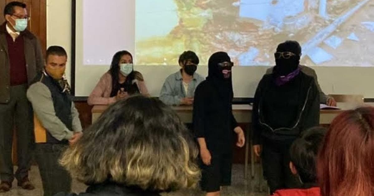 Toman instalaciones de la preparatoria 6 de la UNAM | Diario de México