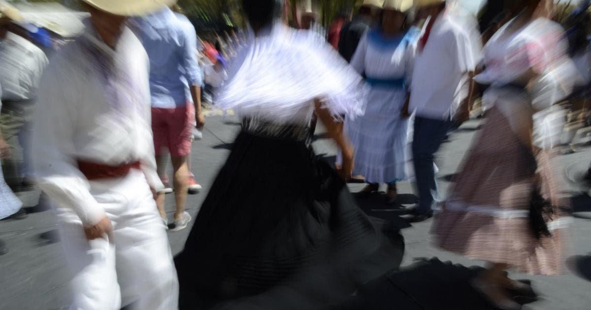 El huapango, baile típico, revive con concurso nacional en Querétaro ...