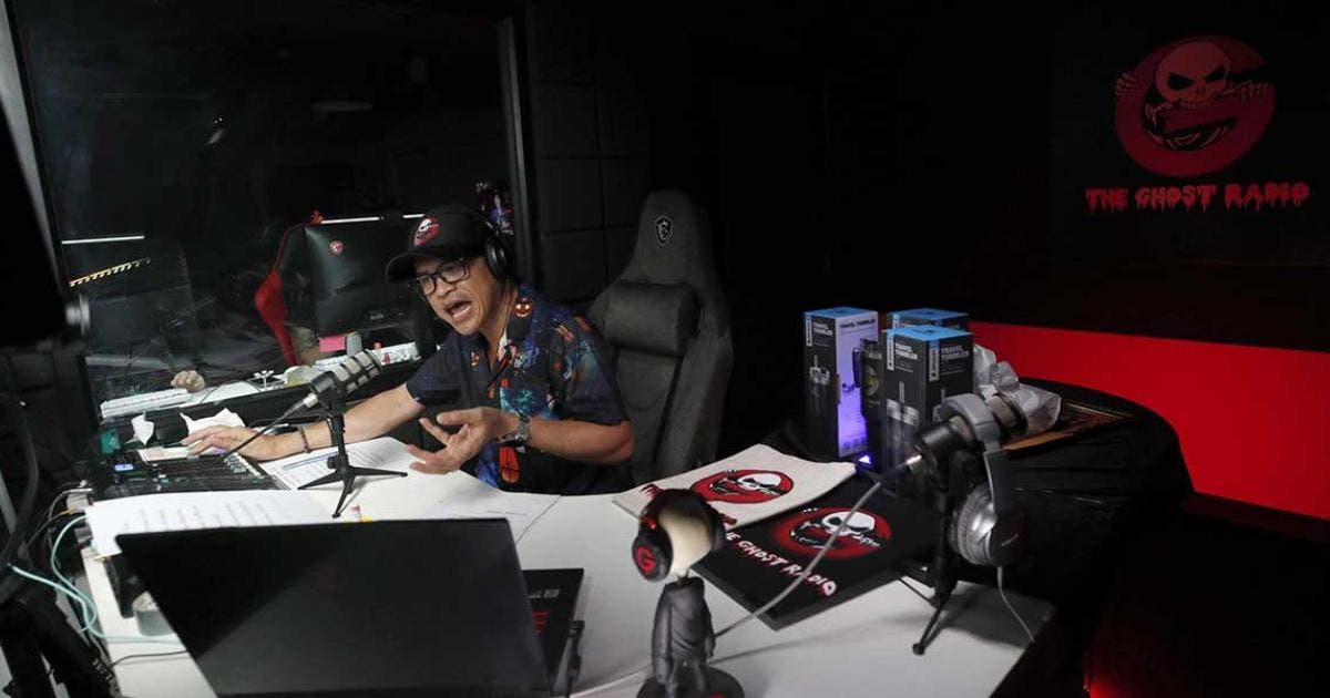 Video: Ghost Radio, el programa de fantasmas que aterra a las redes ...
