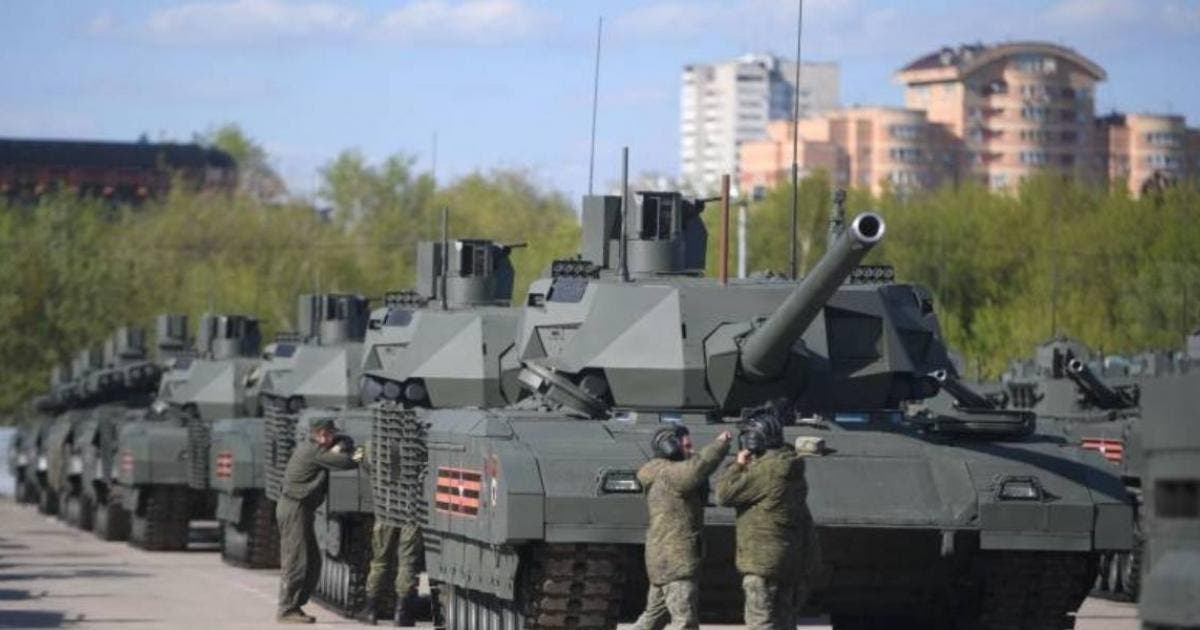 El Ejército ruso despliega en Ucrania el T-14 Armata, el tanque del ...