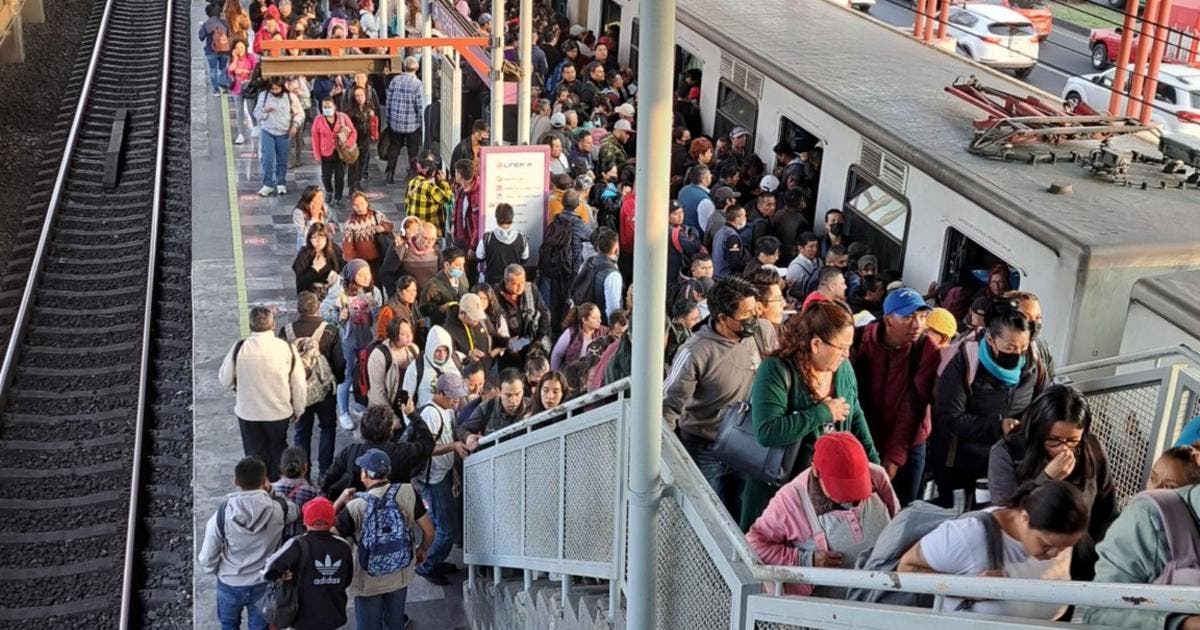 (fotos) Aglomeraciones en estación del Metro Tepalcates de Línea A ...