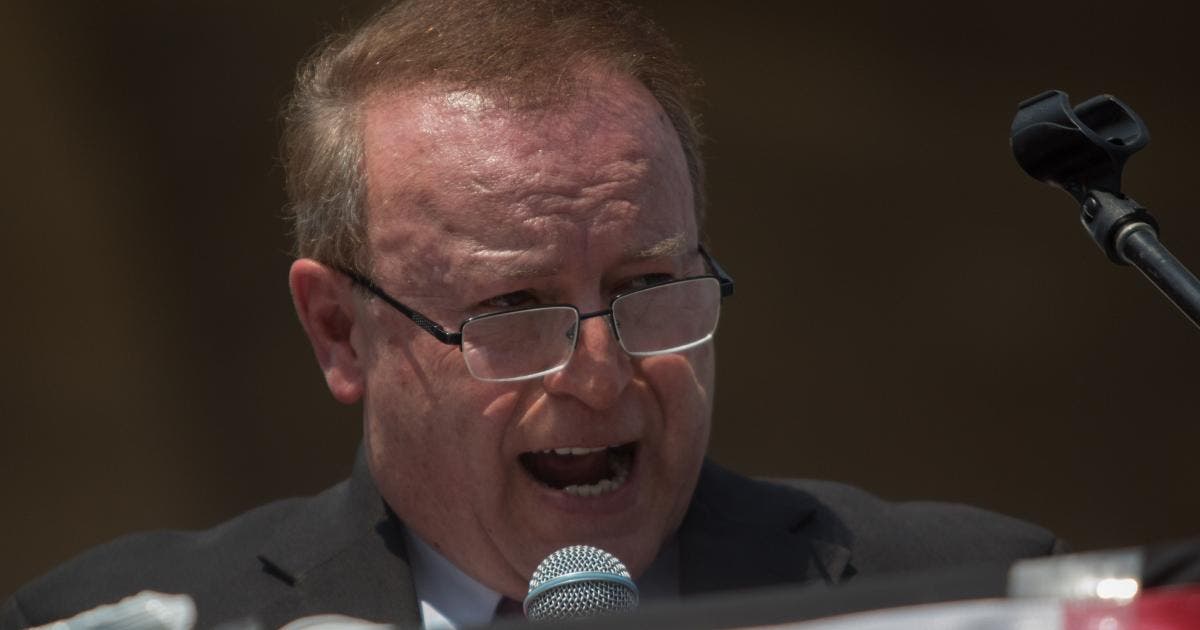 El empresario Gilberto Lozano renuncia a FRENA; buscará Presidencia ...