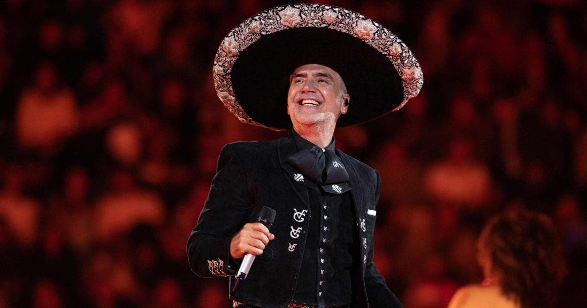 Alejandro Fernández 'abre las puertas' a Peso Pluma para probable ...