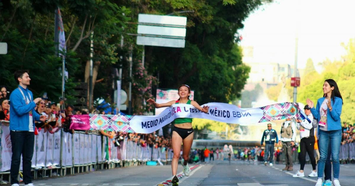 ¡Récords rotos y emociones al límite en el épico Medio Maratón con más ...