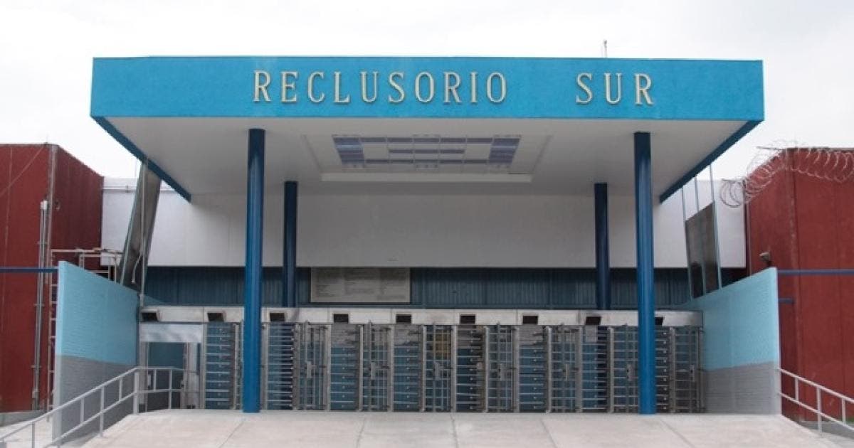 Descubren hoyo en el Reclusorio Sur de la CDMX: Cinco internos serán ...