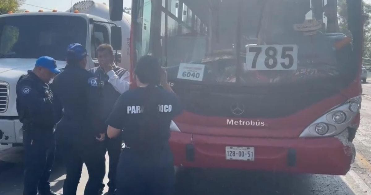 Choque entre unidad de Metrobús de la L6 y tráiler en la colonia ...