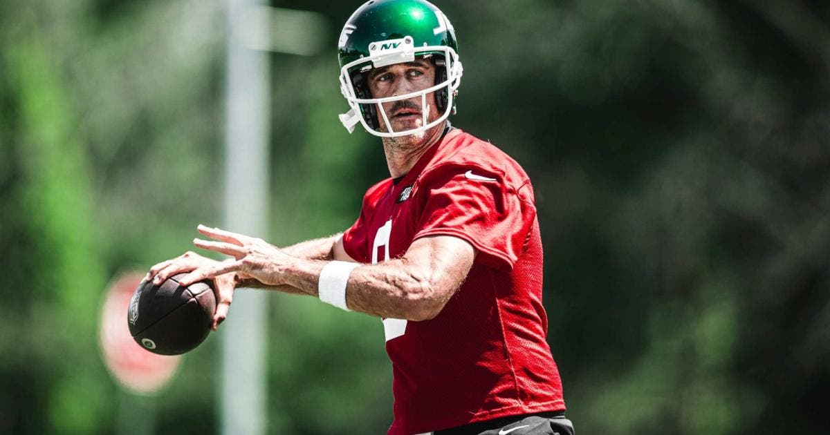 Julian Edelman pone en duda el liderazgo de Aaron Rodgers | Diario de ...