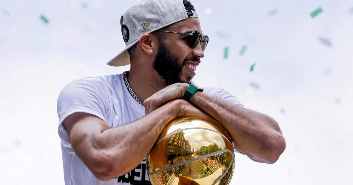 Jayson Tatum firma el contrato más alto en la historia del deporte de ...