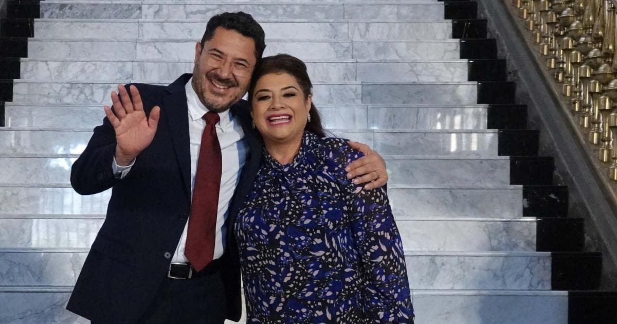 Martí Batres y Clara Brugada inician formalmente la transición de ...