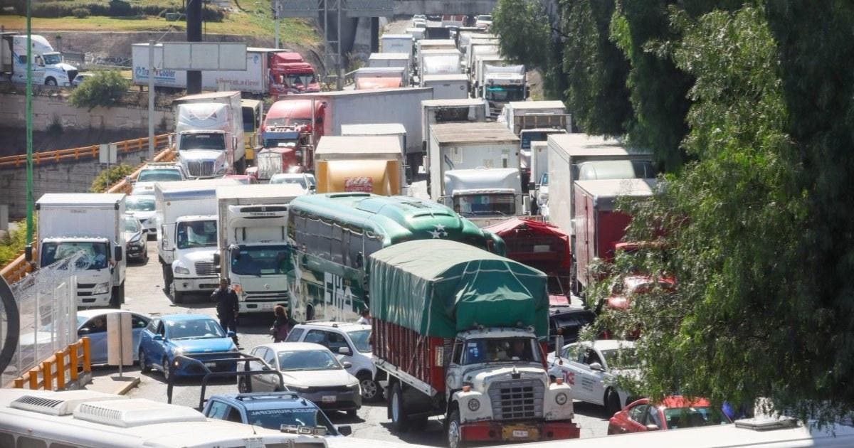 Transportistas cancelan bloqueos, pero marcharán hacia el Zócalo ...