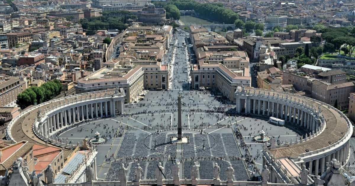 La profecía del Papa Negro: el misterio que resurge tras la muerte de ...