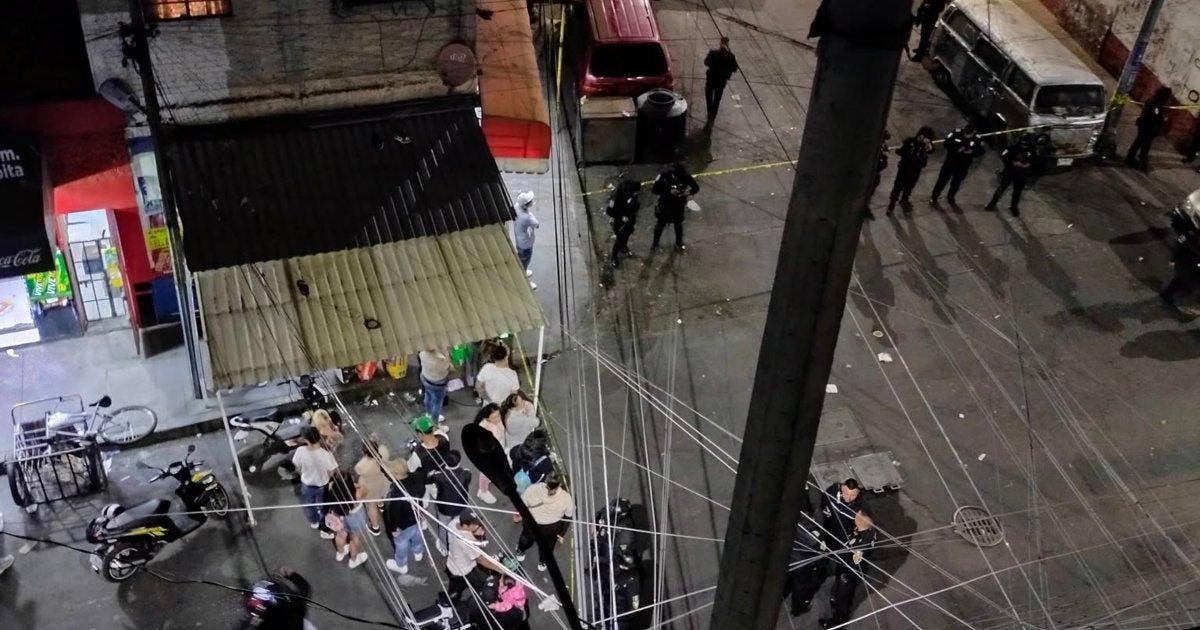 VIDEOS | Balacera en tianguis de la Morelos deja tres muertos y cinco ...