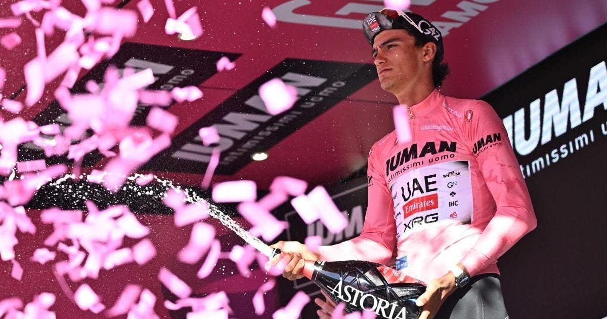 Isaac del Toro se convierte en el primer mexicano que lidera el Giro de ...