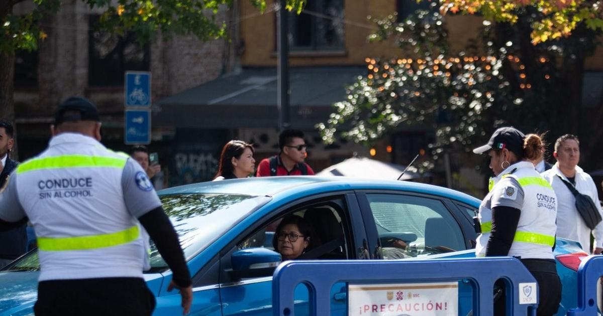 Arrestan a conductor tras impactar retén del alcoholímetro en Portales ...