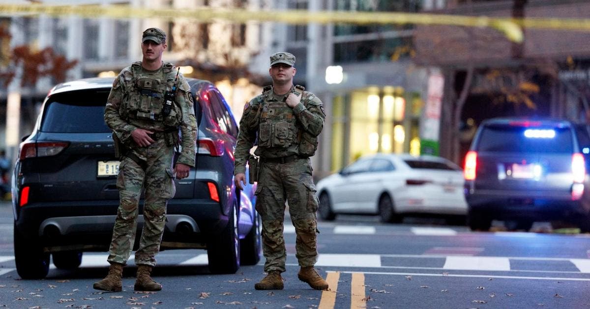 Expolicía vinculado al tiroteo en Uvalde fue absuelto de todos los cargos