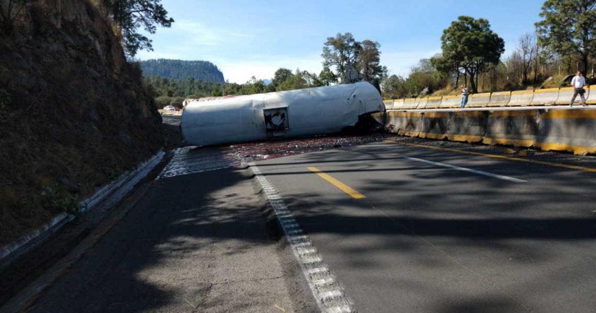 Volcadura de pipa provoca el cierre en ambos sentidos de la México-Puebla | Diario de México