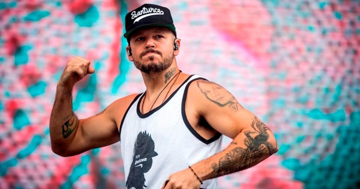 El rapero puertorriqueño Residente presenta su segunda cerveza ...