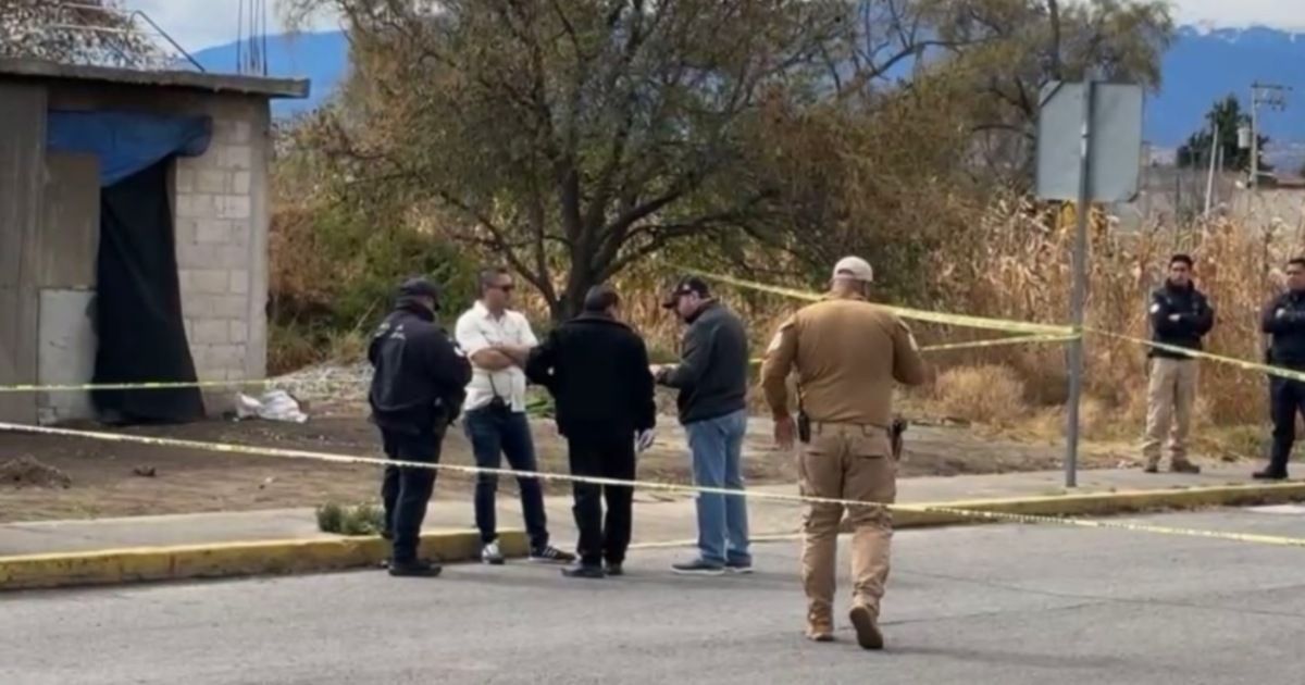 Encuentran tres cadáveres en obra negra en Metepec; les pegaron hasta ...