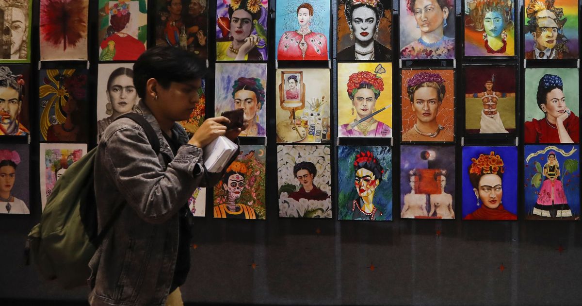 Exposición ‘100 Fridas para Frida’ llega a CDMX tras paso por Europa