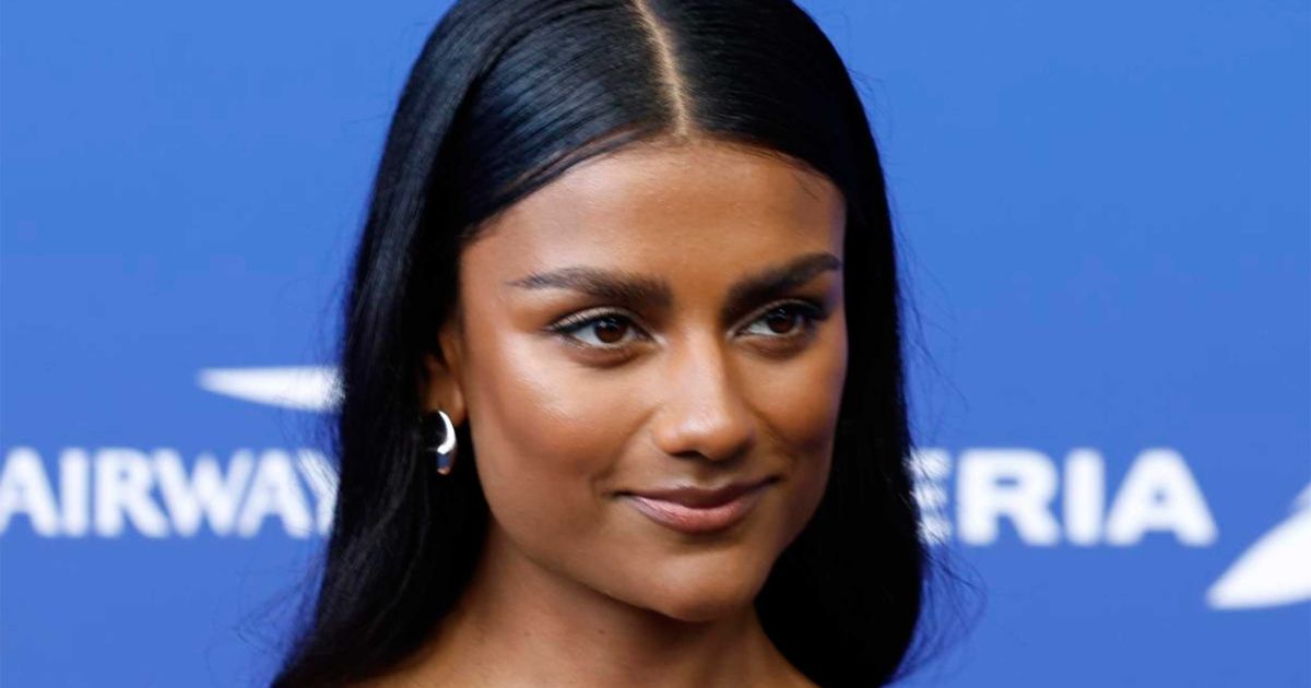 Simone Ashley se suma a 'F1', la nueva película protagonizada por Brad Pitt