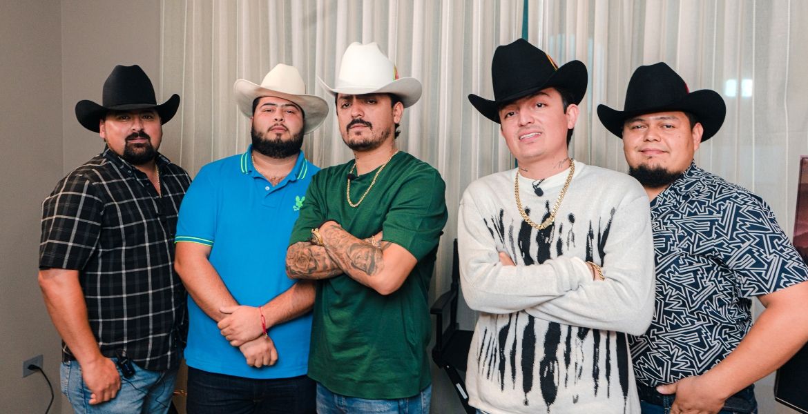 En competencia con ellos mismos, Los Dos Carnales miran al México del ...