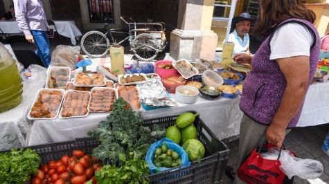 Hallan alta presencia de metal cancerígeno en verduras en venta en CDMX