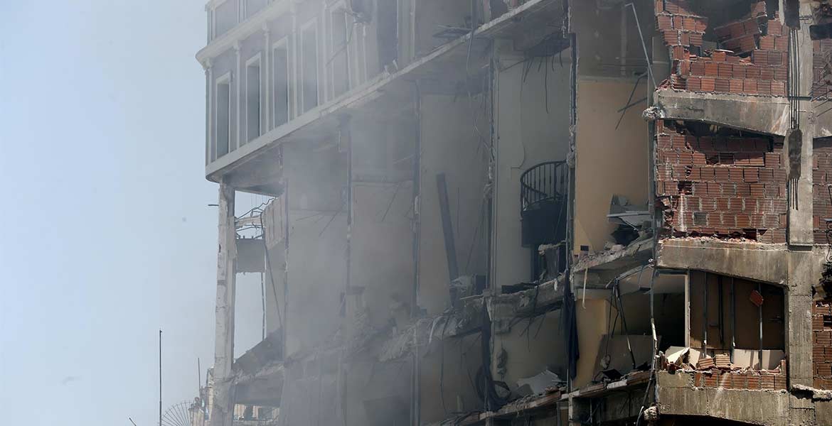 Suman 8 muertos y 13 desaparecidos tras explosión en hotel Saratoga en Cuba