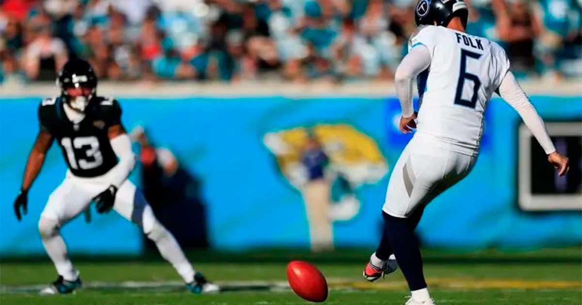 Tacha Trump de 'afeminada' a la NFL con nuevo 'kickoff'