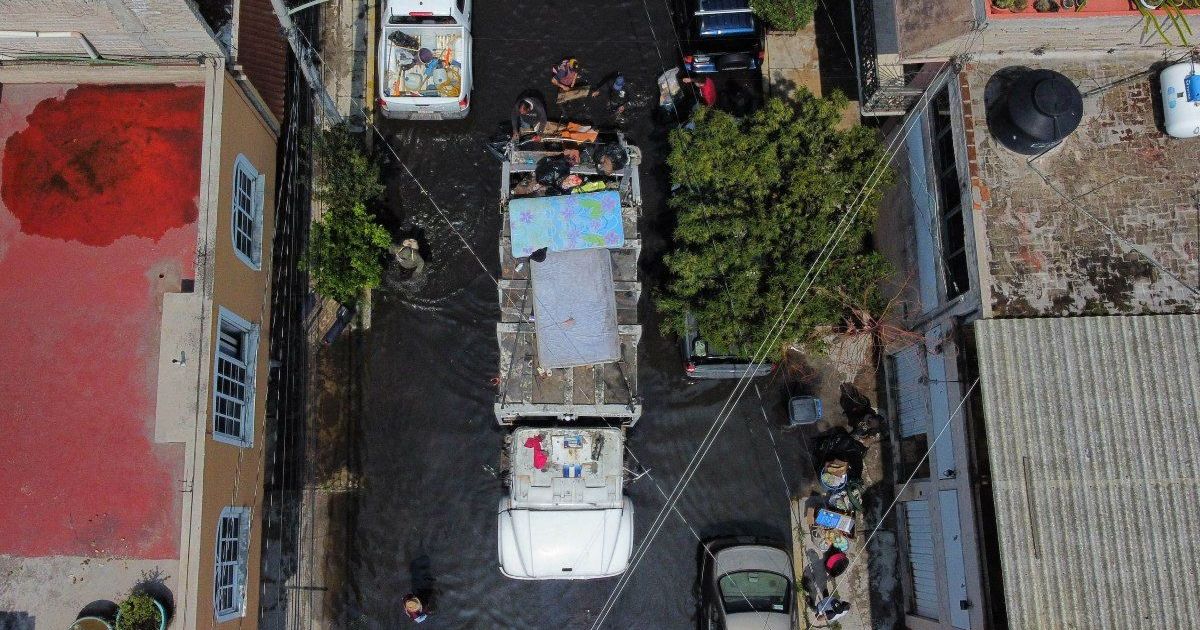 Anuncian apoyos de 8 mil pesos para damnificados por inundaciones en Edomex