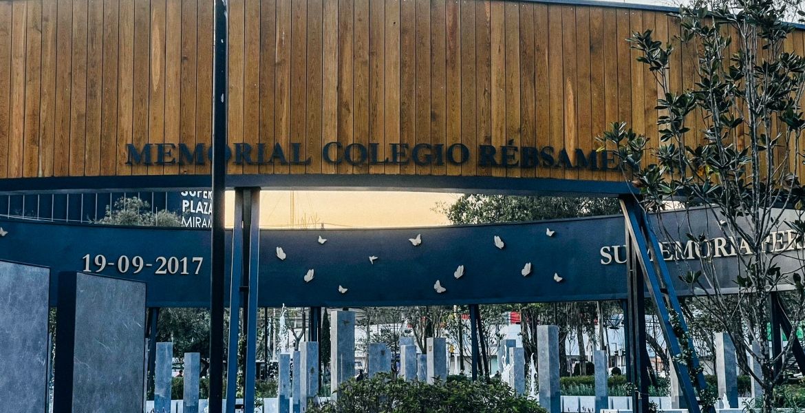 Inauguran memorial por fallecidos del Colegio Rébsamen