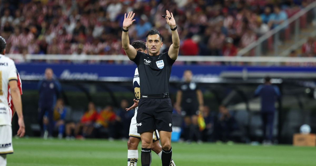 ¿No era penal? Suspenden a Ismael López Peñuelas por arbitraje en el ...